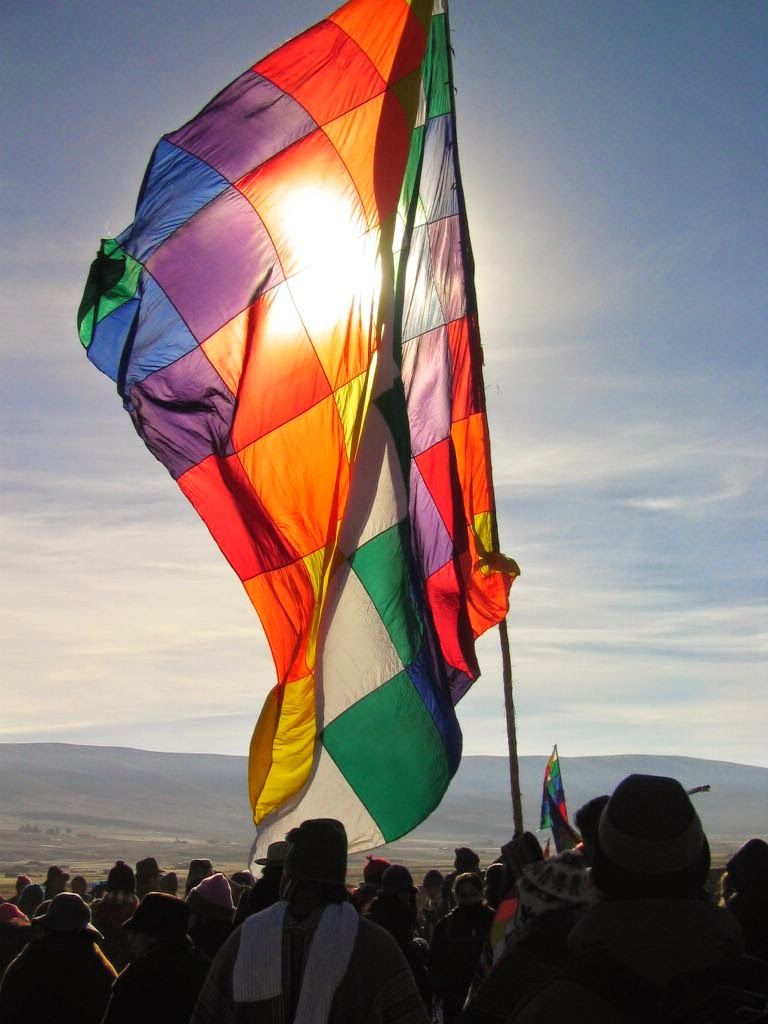 bandera del cusco significado y orgullo de una ciudad ancestral - 2026
